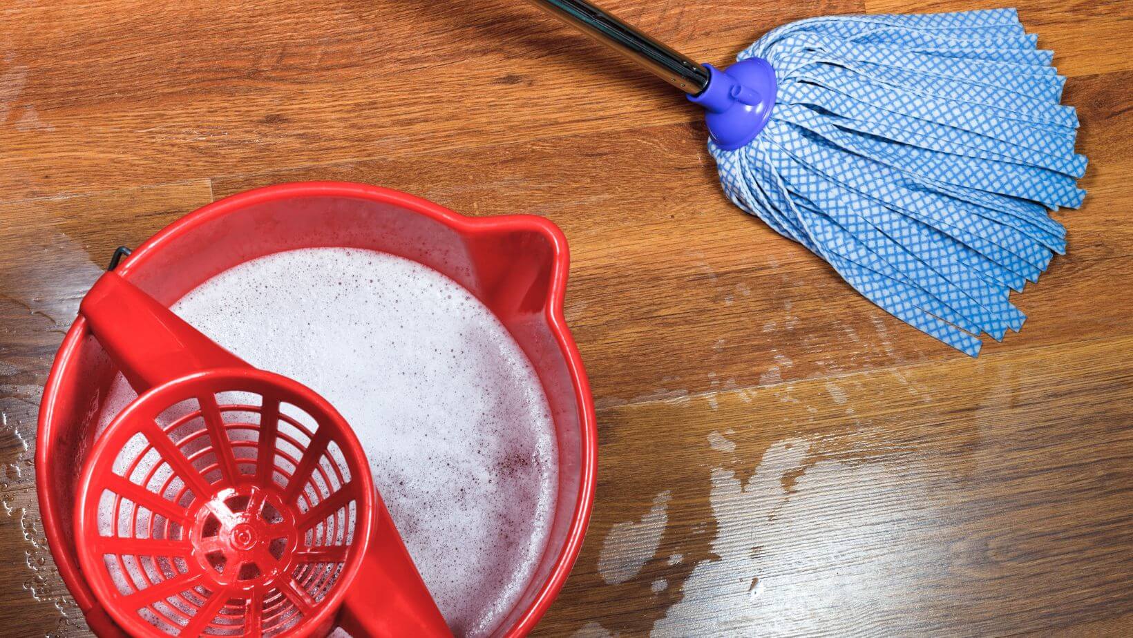 Vloer dweilen met James Vloerreiniger - schoonhuisshop.nl